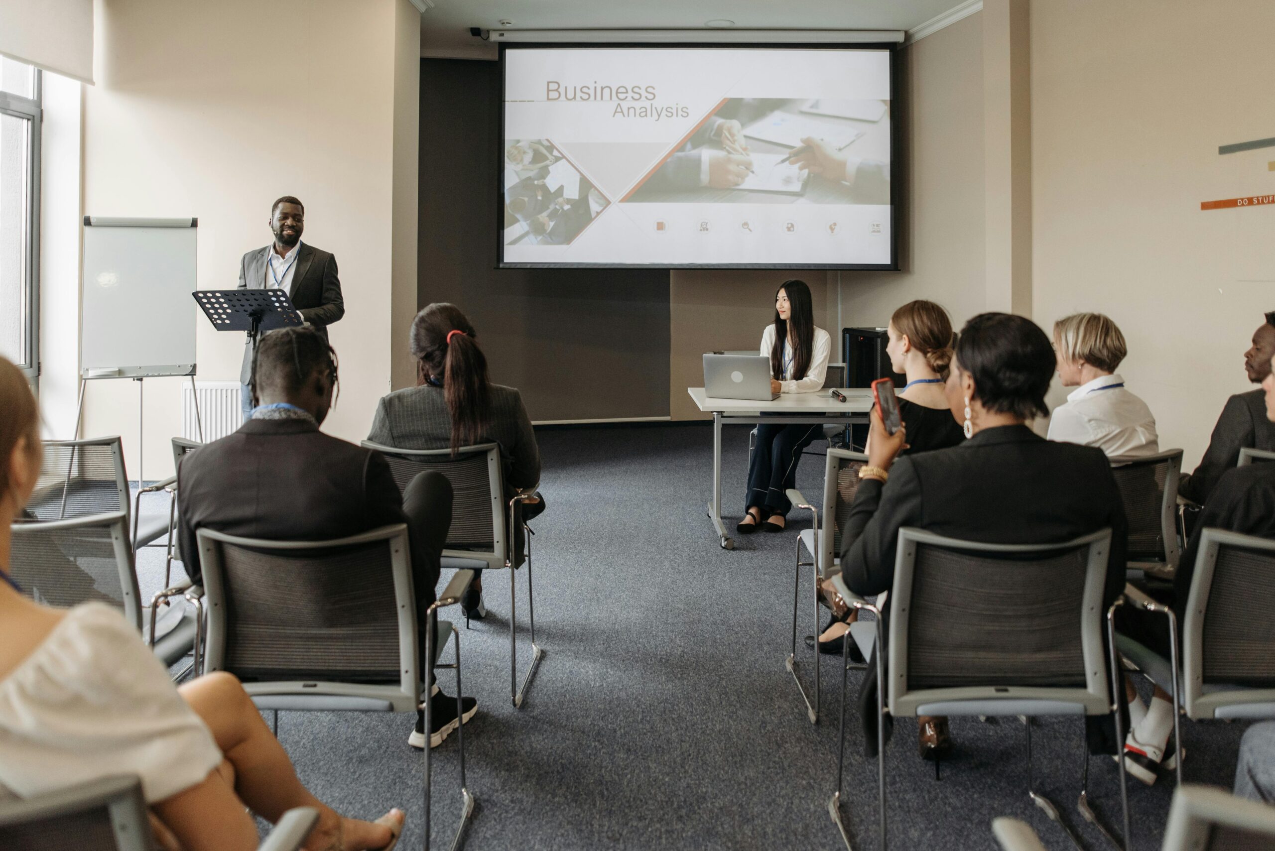 Advantages of Leadership Training Programs - NCO's Enterprise